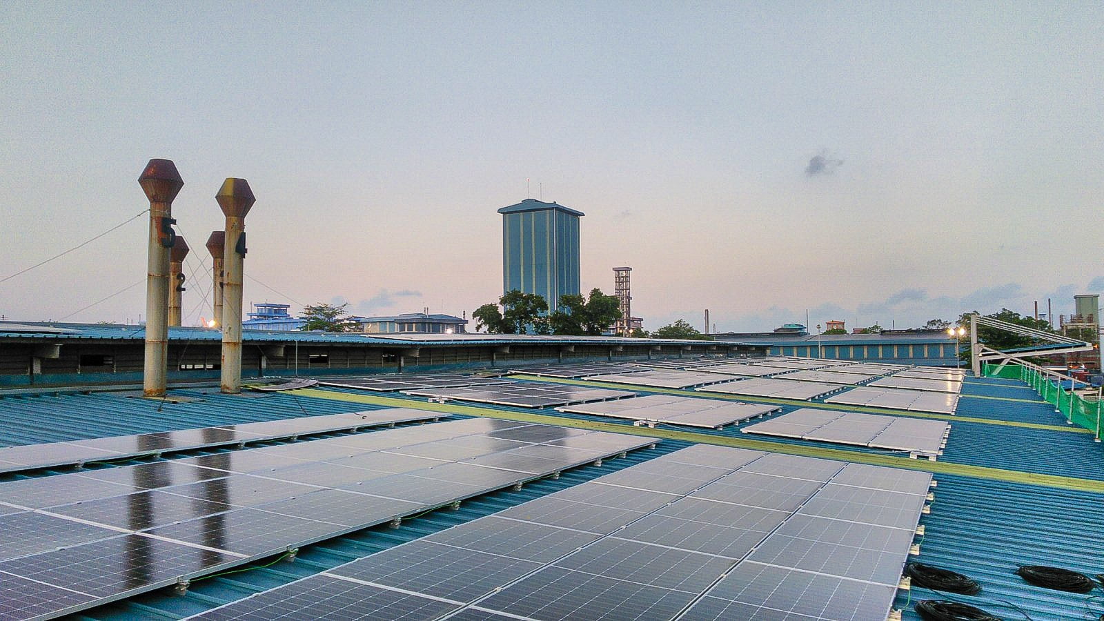 Solar Building – Suria & Sonne